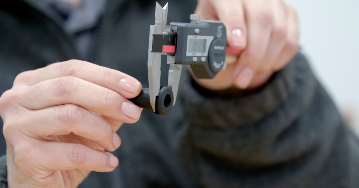 How to measure a Sleeved Grommet | Grommets Ltd